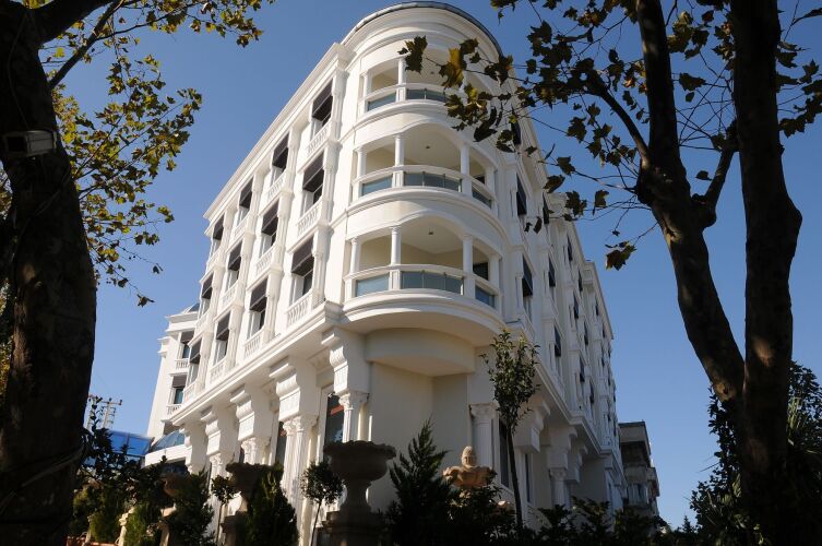 Paradise Island Hotel - İçmeler