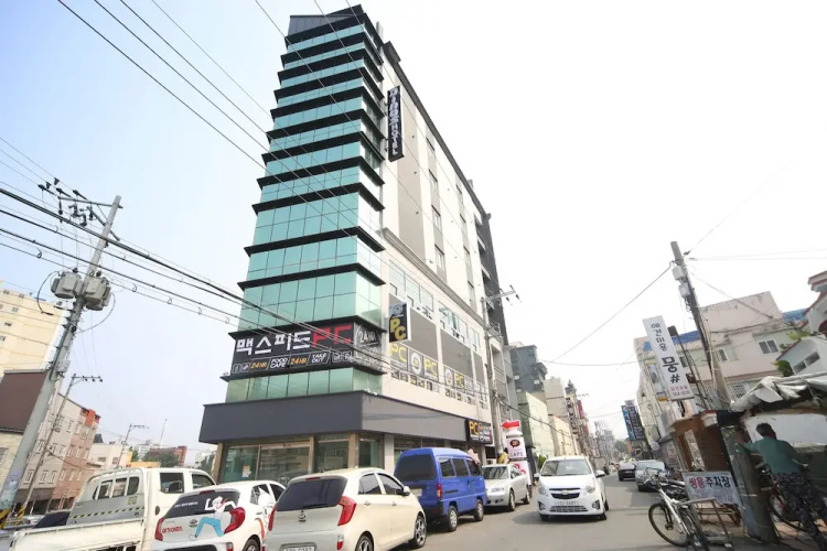 Dinos Hotel - Tongyeong