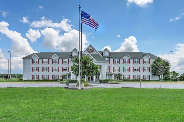 Lancaster Inn And Suites - Lititz, PA