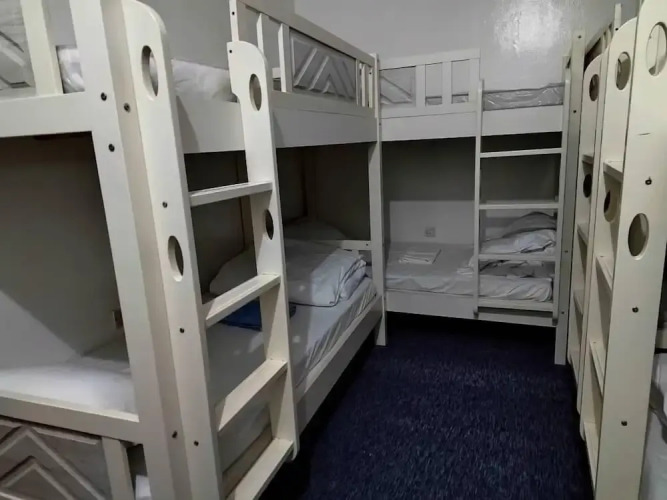 Dnest Hostel - Dubai