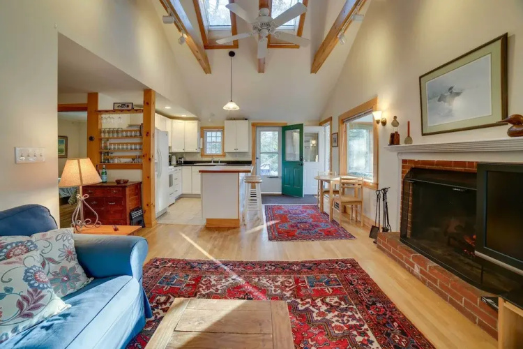 Lakefront Bradford Cottage W/ Dock, Near Skiing! - Winslow State Park, Wilmot
