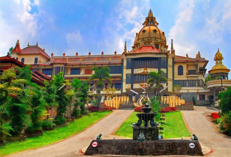 Vanda Gardenia Hotel & Resort - Trawas