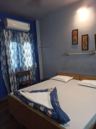 Goroomgo Banaras Rest House Varanasi - Varanasi