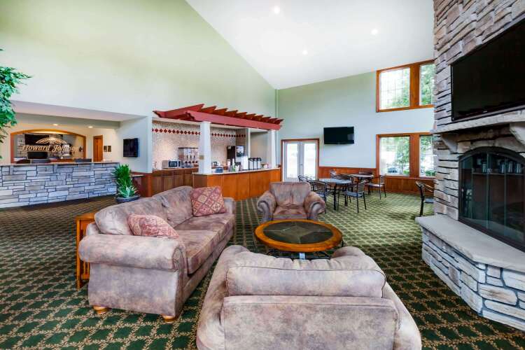Howard Johnson By Wyndham Traverse City - Traverse City, MI