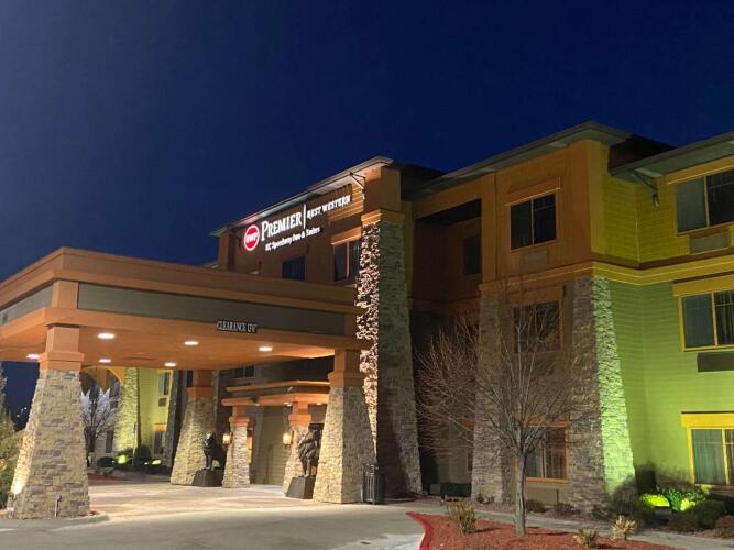 Best Western Plus Kc Speedway Inn & Suites - Parkville, MO
