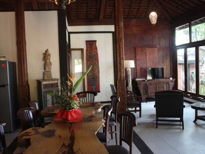 Grage Yogya Hotel - Singaraja