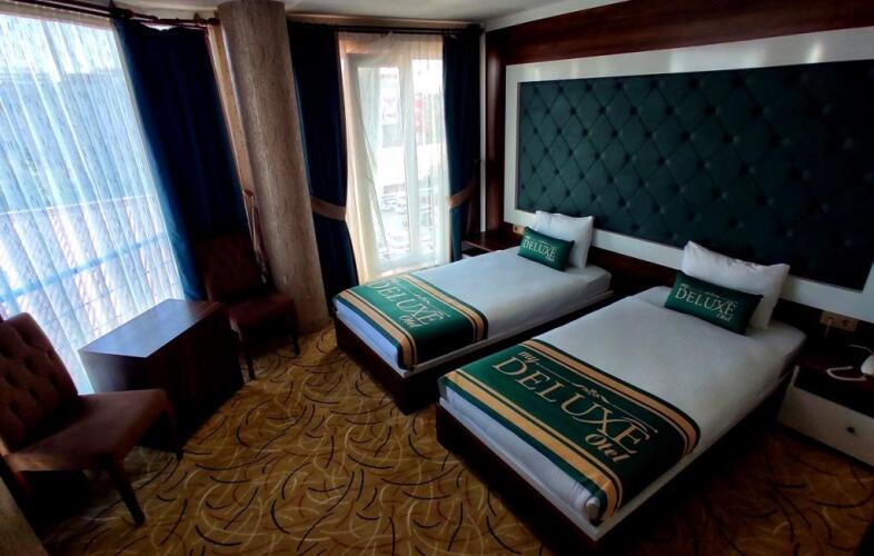 My Deluxe Otel - Van