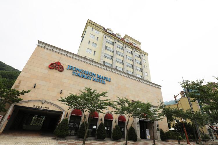 Maple Tourist Hotel - Jeongseon-gun