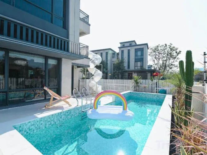 Suhui Holiday Villa (Gaomingmeidi Luhu Resort) - 広州市