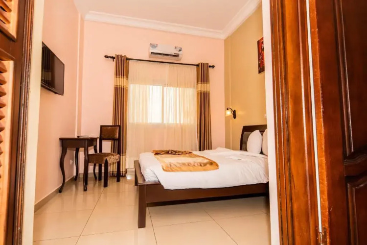 Isis Hotel - Yaounde