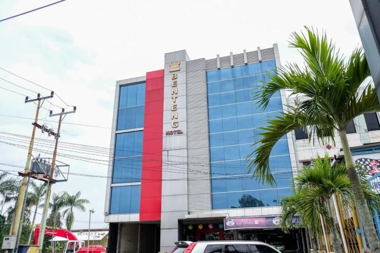 Reddoorz Plus Near Living World Pekanbaru - Pekanbaru