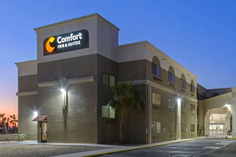 Comfort Inn & Suites Surprise Near Sun City West - Sun City West, AZ