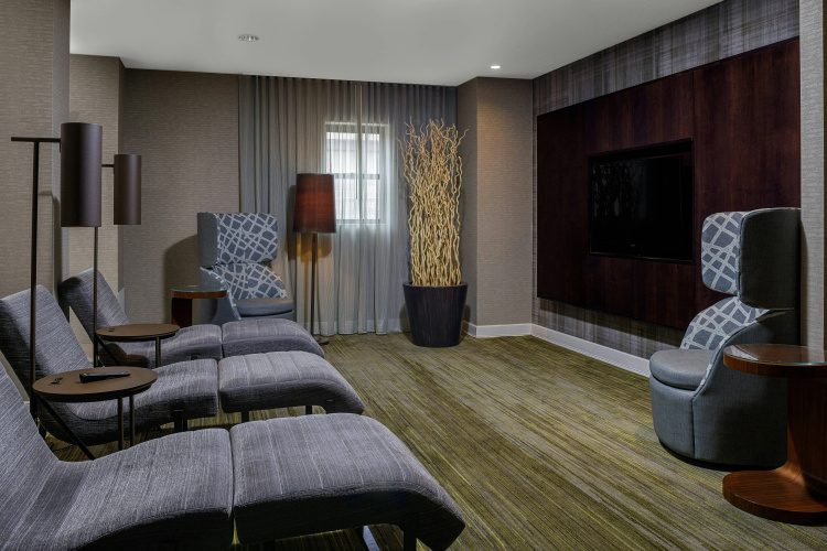 Courtyard By Marriott Long Island Macarthur Airport - Long Island, NY