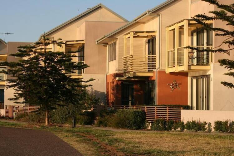 Newcastle Interchange Apartments - Newcastle