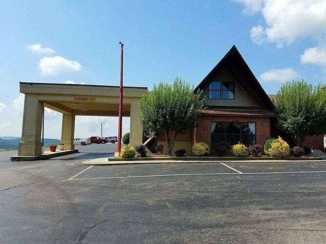 Travelodge Cookeville - Cookeville, TN