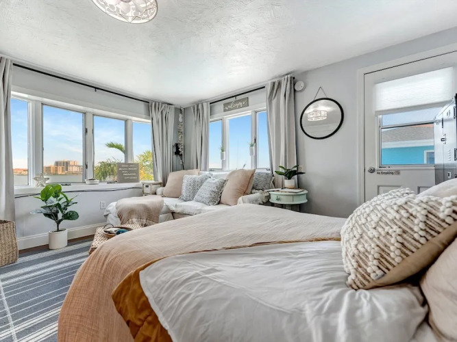 The Seashell Suites - Clearwater Beach, FL