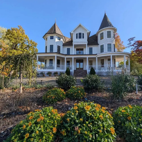 Parkway House Goshen Bed & Breakfast - State of New York