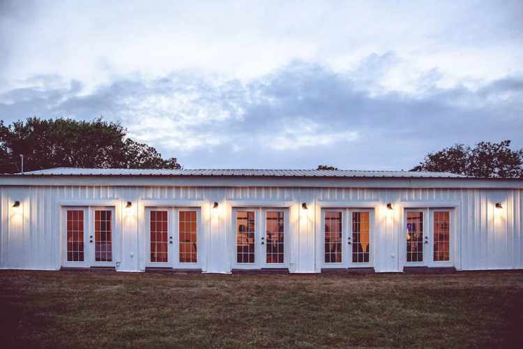 Towering Oaks Event & Retreat Center - Texas