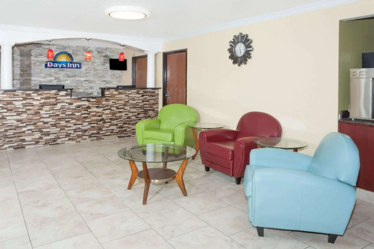 Days Inn By Wyndham Springfield - Springfield, IL