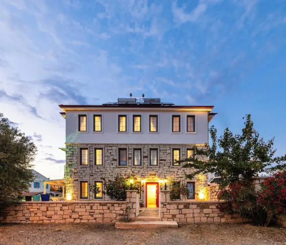 Fitoz Otel - Bozcaada