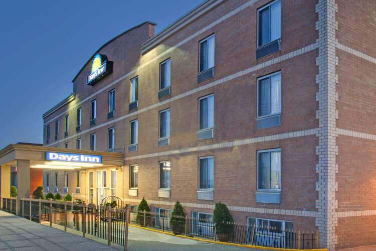 Days Inn By Wyndham Jamaica / Jfk Airport - Garden City, NY
