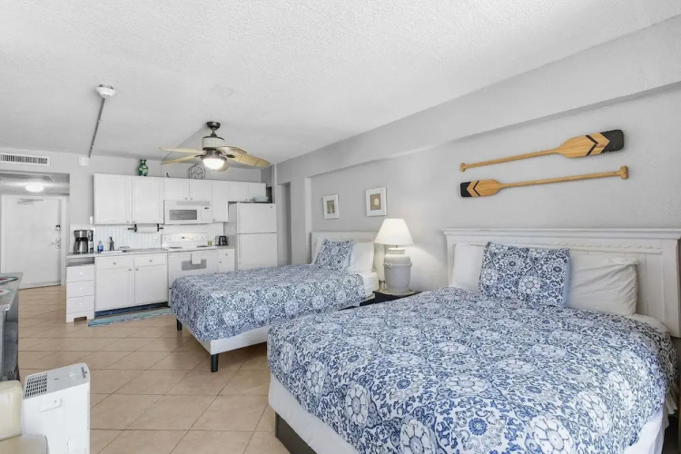 Hawaiian Inn 209 - Daytona Beach, FL