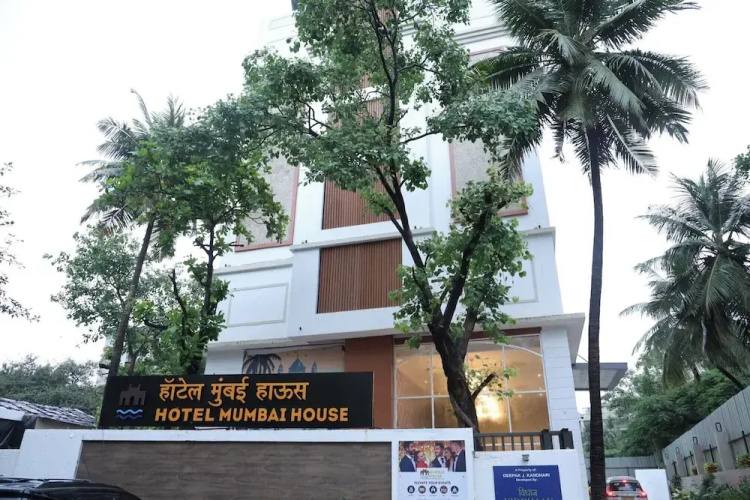 Hotel Mumbai House Mindspace Malad - Mumbai