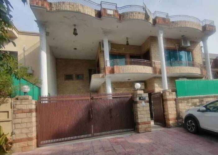 Lux Lounge Guest House - Islamabad