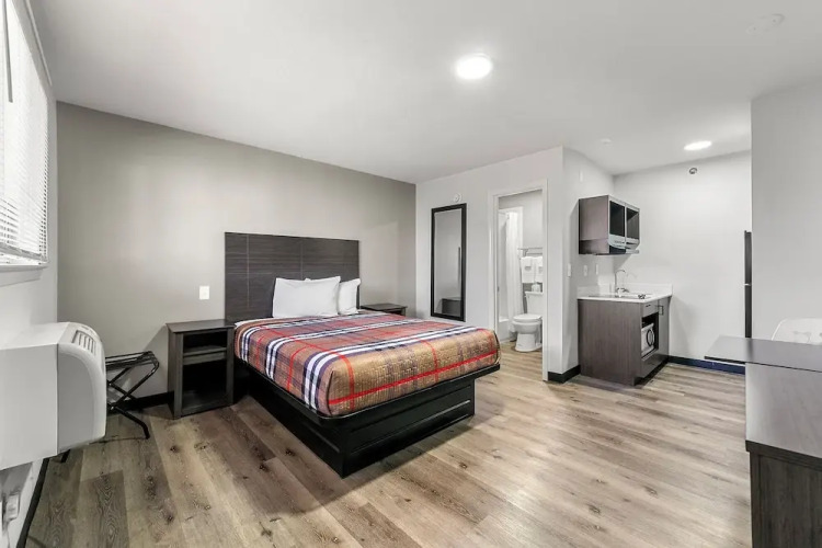 Southern Suites Forest Park - Jonesboro, GA