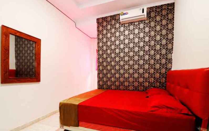 Ombey Guest House - Bogor