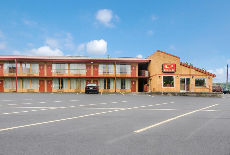 Econo Lodge Marion I-81 - Marion, VA