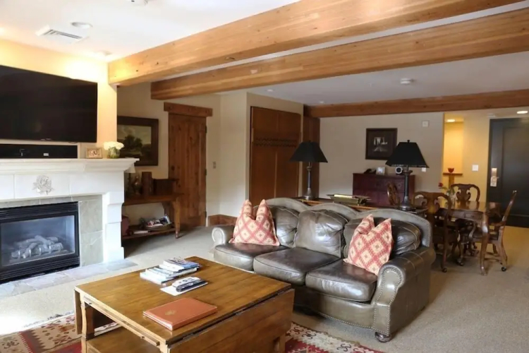 Deluxe Studio Hotel Room By Redawning - Park City, UT