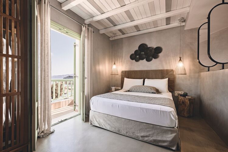 Noon Beyond Accommodation - Milos