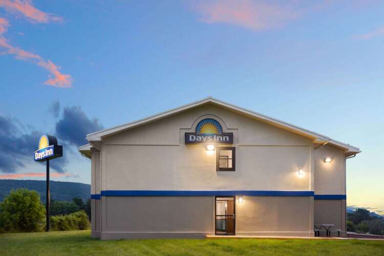 Days Inn By Wyndham Hornell Ny - Finger Lakes, NY