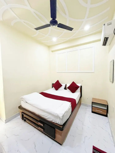 R K Guest House - Varanasi