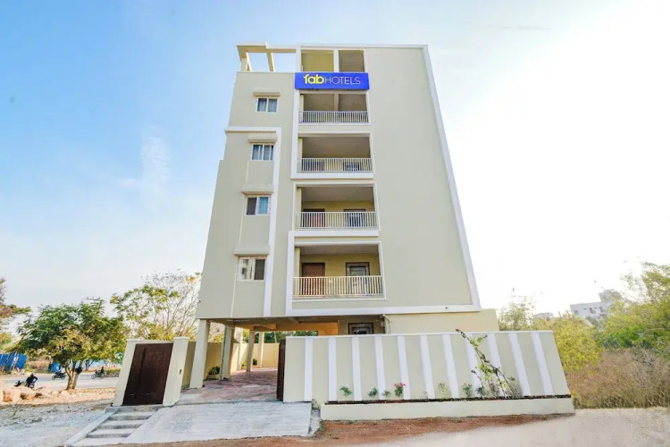 Fabhotel Rk Suites - Hyderabad