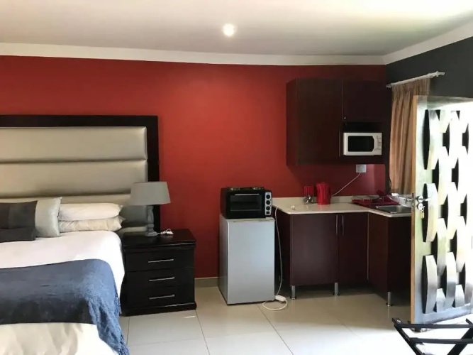 1 Oak Lodge - Thohoyandou
