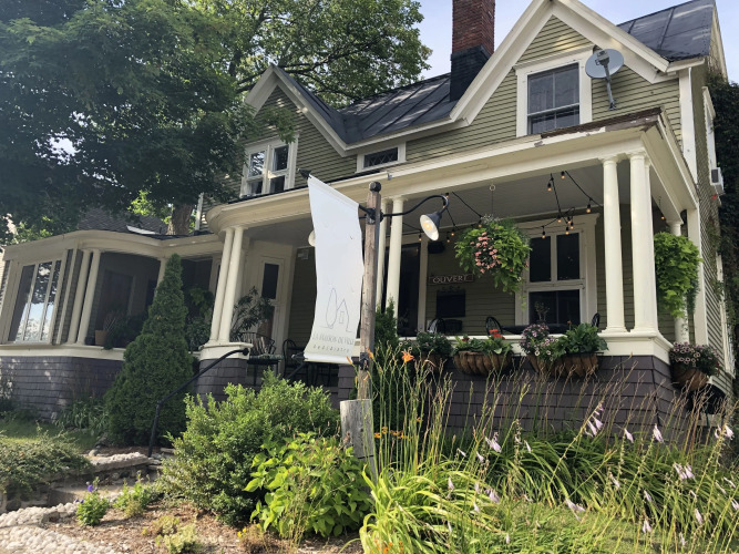 La Maison De Ville - Bed & Bistro - Magog