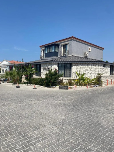 Chloe Alacati - Çeşme