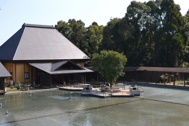 Onsensui Pool & Fufu Rotenburo No Hanareyado Yurian - Ibusuki