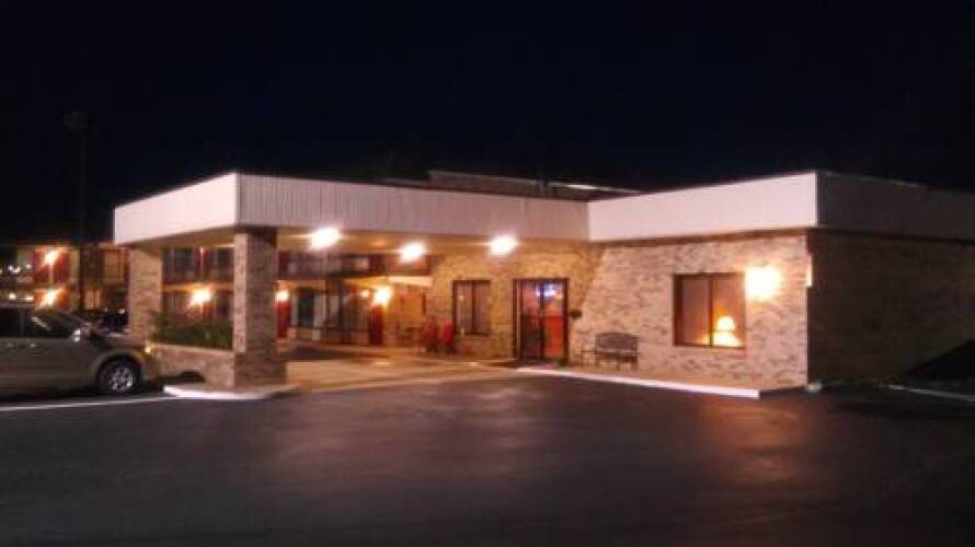 Paris Inn And Suites - Kentucky Lake