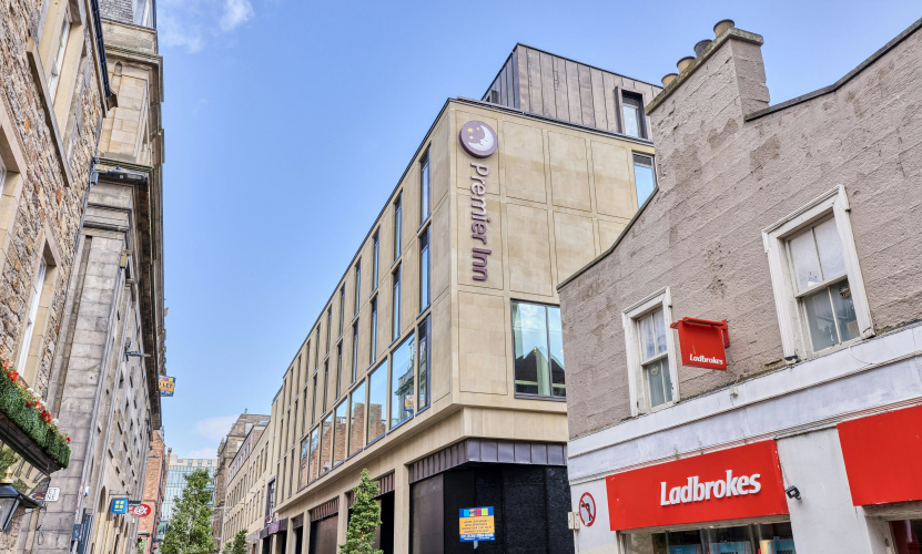 Premier Inn Edinburgh Cc Waverley - Edinburgh