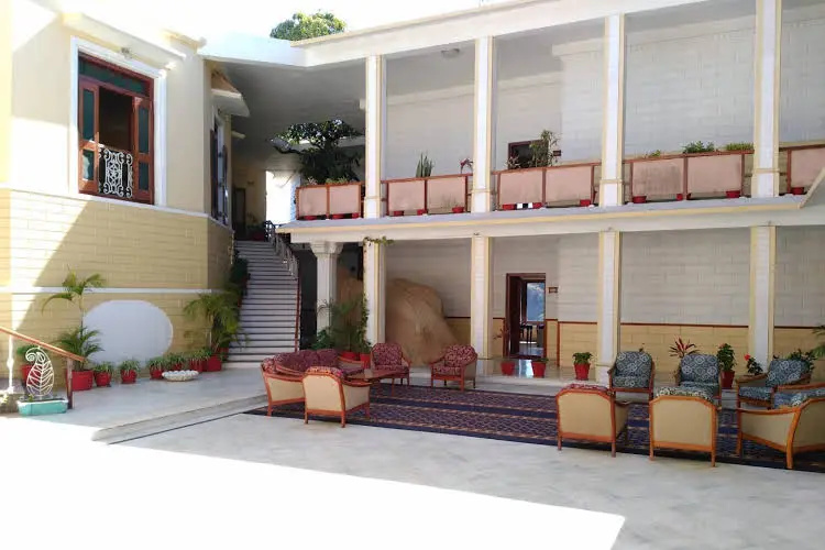Kesar Bhawan Palace - Mount Abu