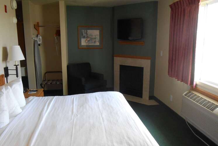 Americinn By Wyndham Oscoda Near Ausable River - Oscoda, MI