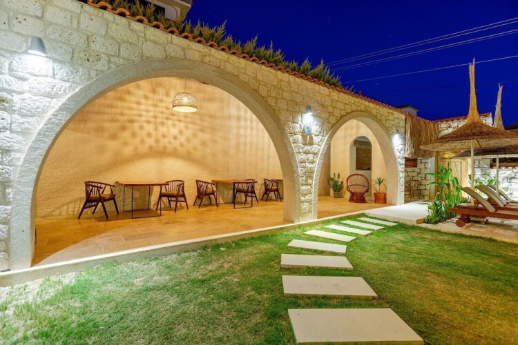Lika Alacati - Çeşme