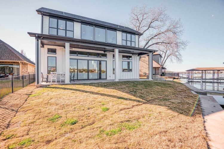 Lakefront Granbury Retreat W/ Patio & Fire Pit - 그랜버리