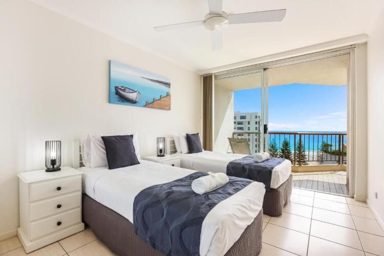 Rainbow Commodore Apartments - Coolangatta