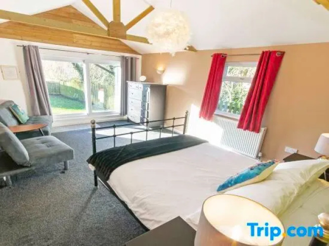 Streamways Slps 12-16 Hot Tub* With Views & Cabin - Croyde