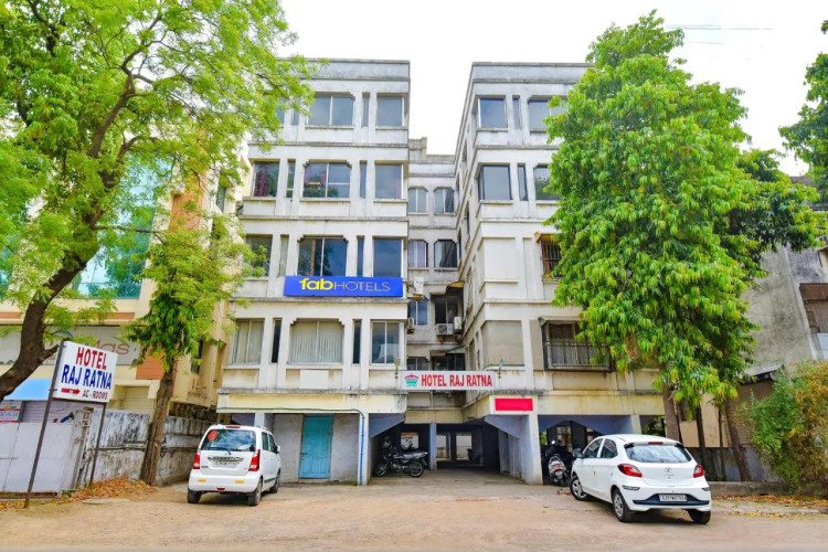 Fabhotel Raj Ratna - Ahmedabad