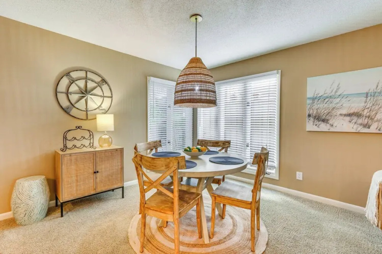 Resort Perks Beach Access: Condo In Hilton Head - Hilton Head Island, SC